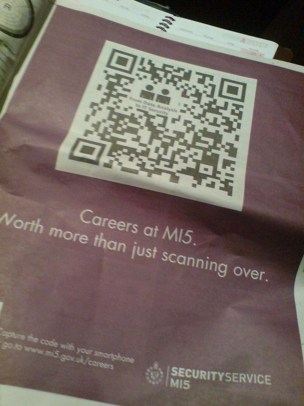 How to Use QR Codes for Recruiting (Innovative Ways & Tips)